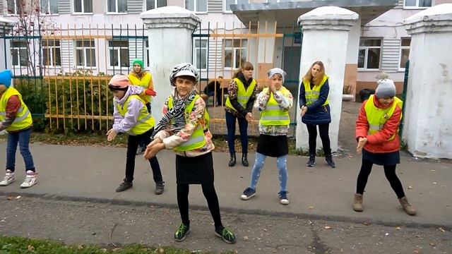 Танцевальный флеш-моб юных инспекторов движения. ЮИД "Дорога без опасности" Анжеро-Судженска.