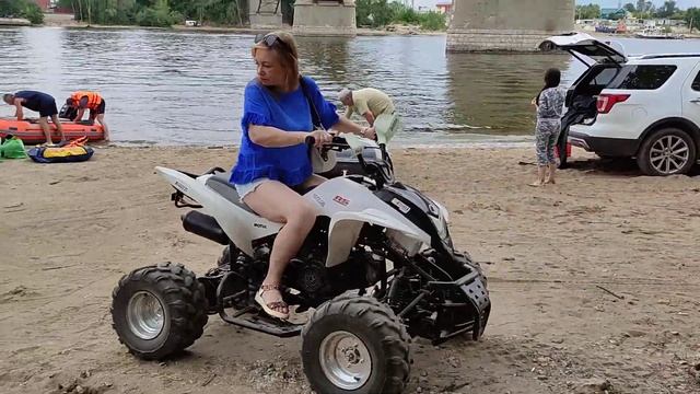 Катание на квадроцикле на речке Самарке