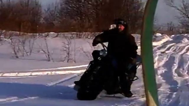 Красный, синий вездеходы 2×2.покатушки.