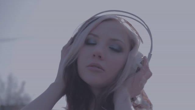 Anji Bee & The Morphism - Love Me Leave Me (official video)