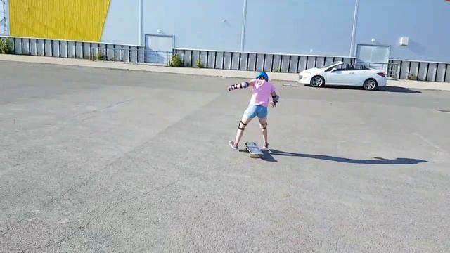 2021 - Аделина едет на скейте