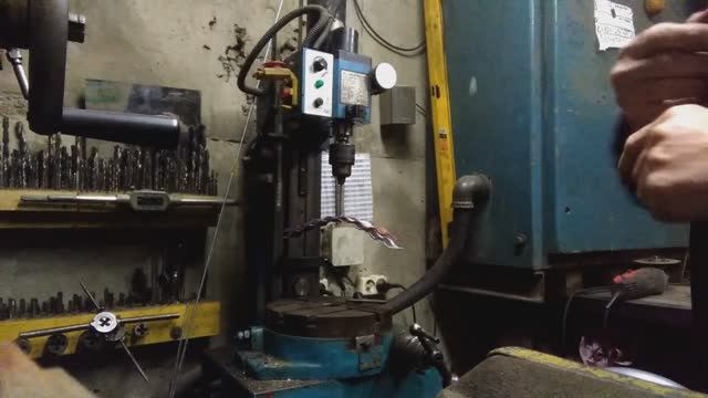 Формирование вихревого тороида вращением гибкого двойного завихрителя  гексагональной топологии