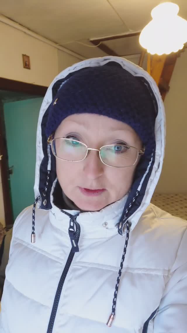 Прямой эфир. Собираюсь в город после ночёвки на огороде 13 января 2025 года