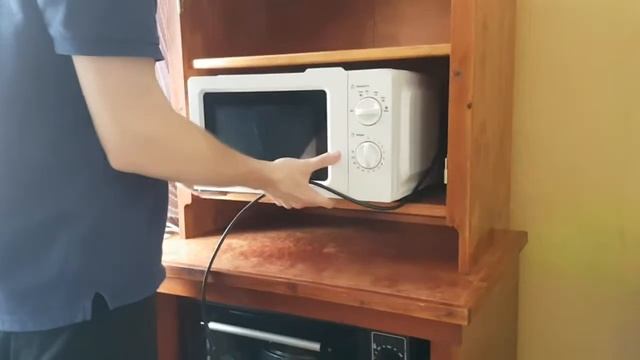 Красивый функциональный буфет в стиле кантри