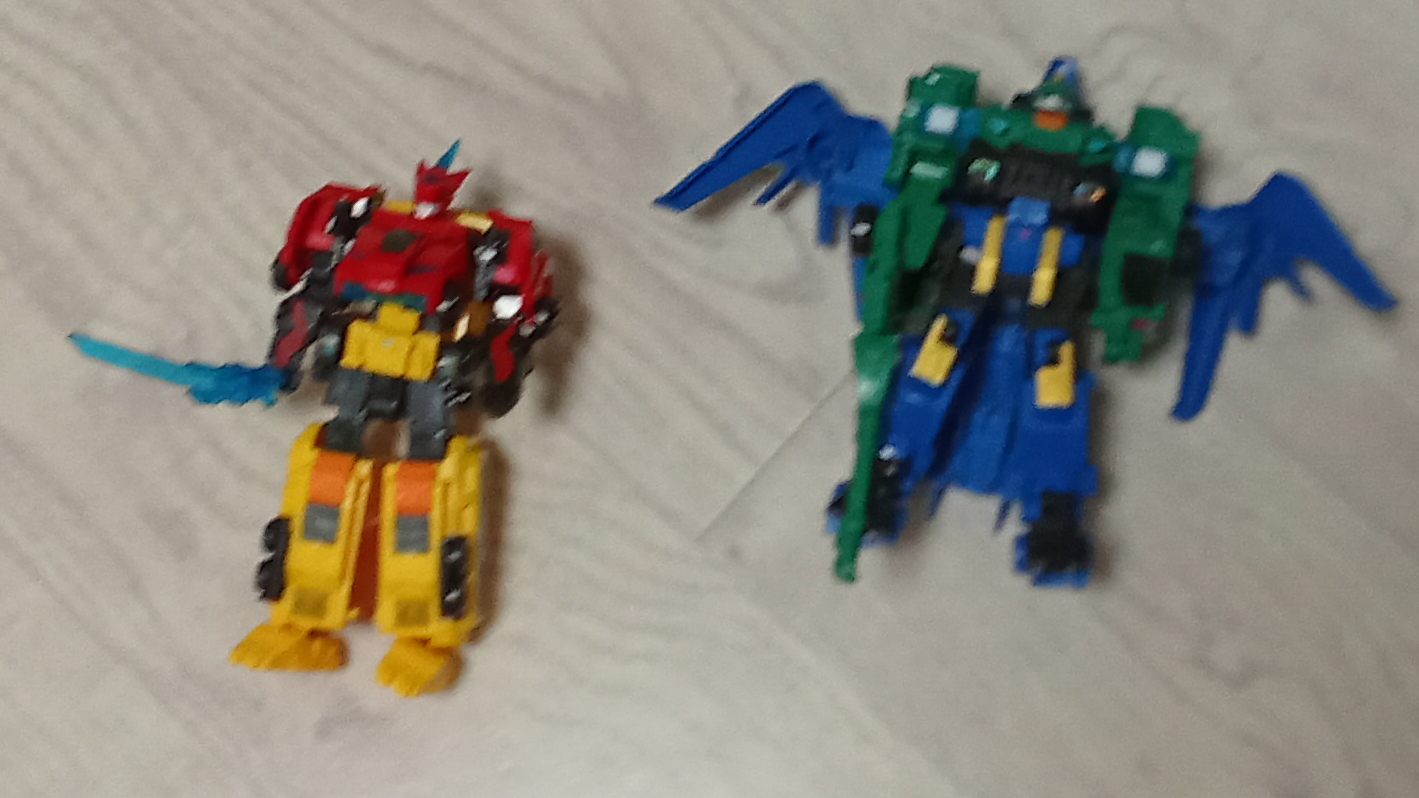 обзор на Диностер трансформеров линейка маленькая