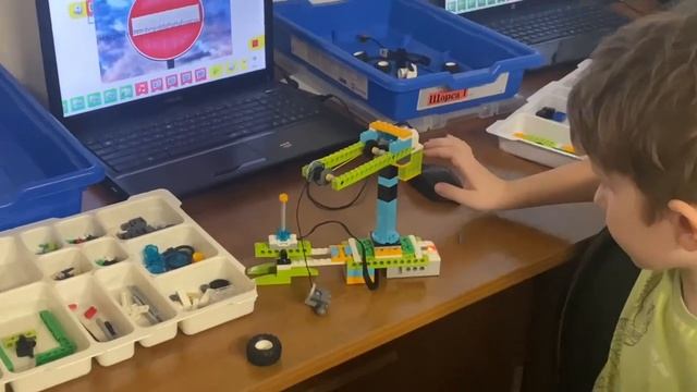 Проект из Lego "Подъемный кран"