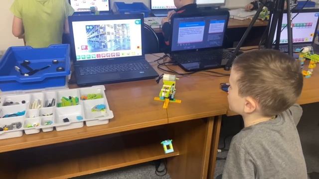 Программирование подъемного крана из Лего с помощью языка Scratch