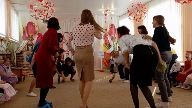 Игра с мамами Оркестр и дирижёр