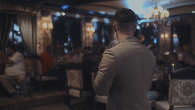 Ведущий на юбилей в Москве Илья Торопов