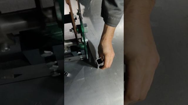 Механические ножницы для резки профильной трубы