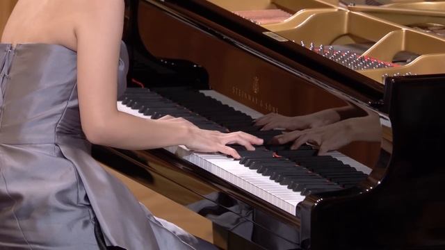 Фридерик Шопен. Ноктюрн Op.48 №2. Айми Кобаяси.
AIMI KOBAYASHI– Chopin, Nocturne Op. 48 No. 2