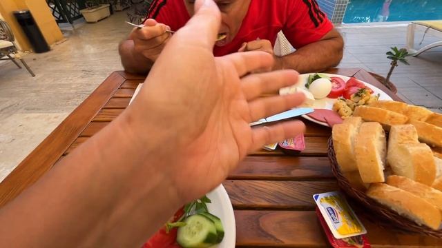 10 октября в Турции. Завтрак в отеле Бенна в Анталье