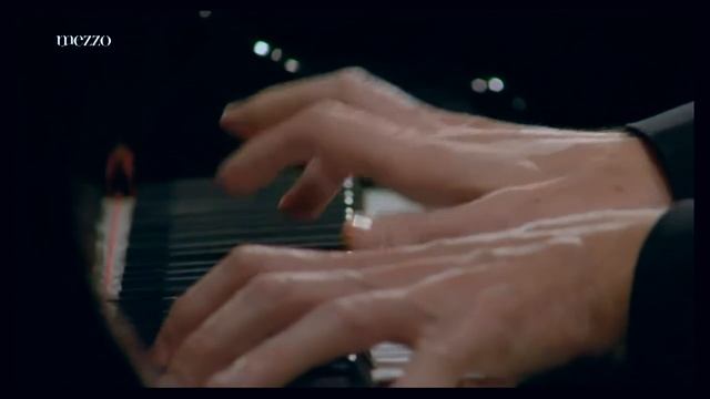 Фридерик Шопен. Вальс Op.64 №2. Николай Луганский.
Lugansky - Chopin Waltz C sharp minor Op. 64, #2