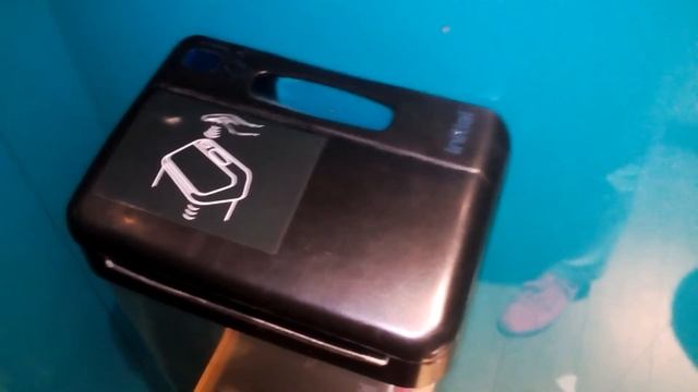 Какие в Италии туалеты? Просто космос! Туалет в ТЦ Ле Бефан в г. Римини, Италия.