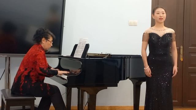 Си Цимин, ''Платан'' -поёт Юйхуа Хэ, концертмейстер Наиля Шамгунова