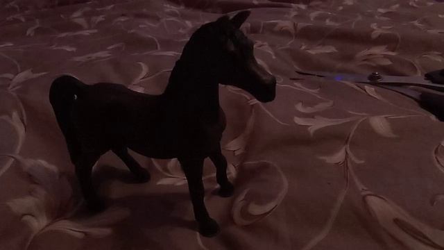 распаковка+обзор на новую лошадь(чит.описание)