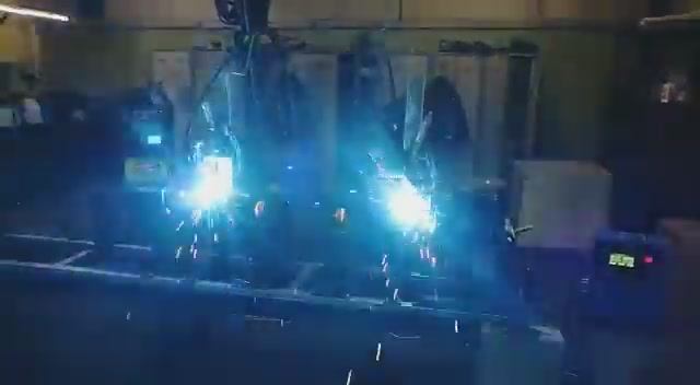 Установка для сварки труб, гидроцилиндров, фланцев с двумя горелками 2