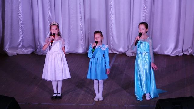 Вокальная группа "Малинки" - "Хоровод у ворот"