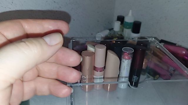 Перебираю помады для губ/ Моя коллекция.