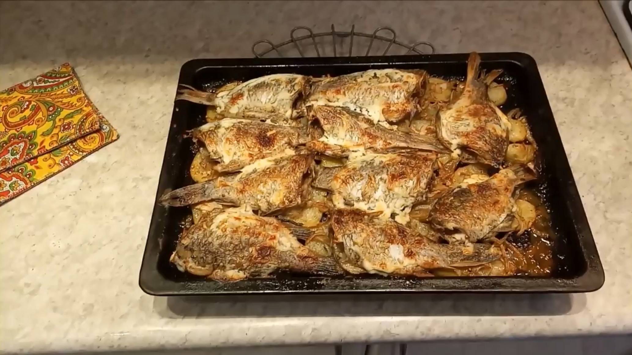 ГОТОВЛЮ КАРАСИКИ в СМЕТАНЕ / (Влог Кулинарный )