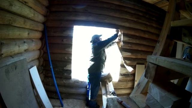 Выпиливаю Сруб под Окна - Делаю Окосячку - Вставляю Окна в Срубе-Помогает Сосед - Весна -2018