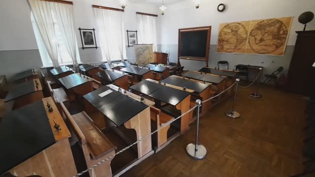 2D.  Ульяновск. Заповедник воспитания. 6-ой день круиза Москва-Волгоград-Москва.