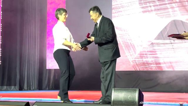 Вручение удостоверений и значков «Заслуженный Наставник РСБИ" на "Торнадо 2024".