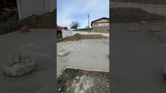 Строим дом 200 кв.м. в Буу🏠 завершили подпорные стены #строительствосочи #домвсочи