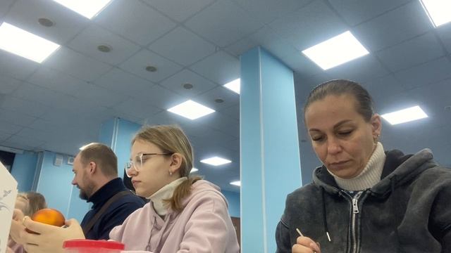 Великий Устюг. Мастер-класс по росписи новогодней игрушке в Вотчине Деда Мороза январь 2025