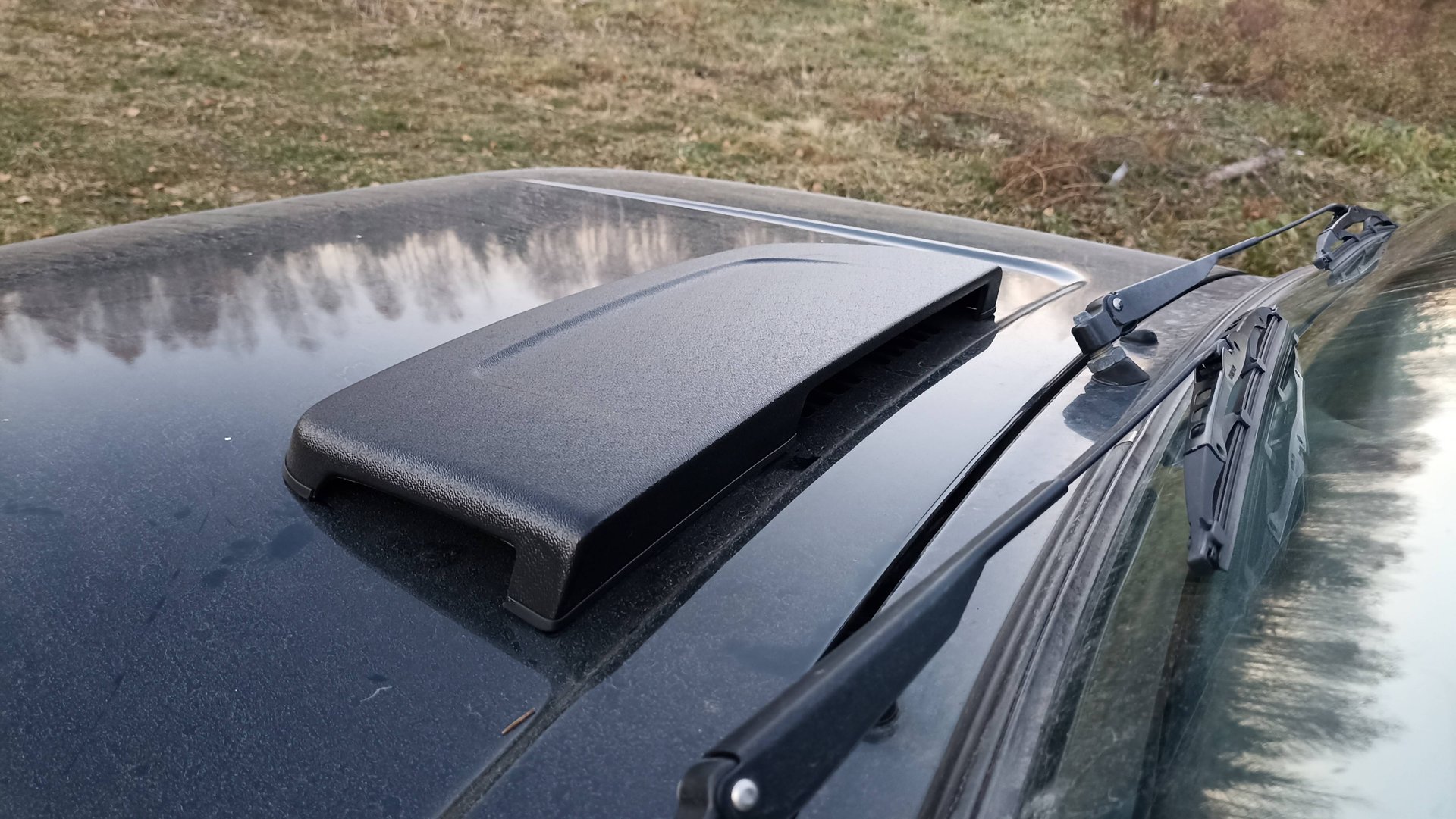 Накладка на воздуховод капота НИВА