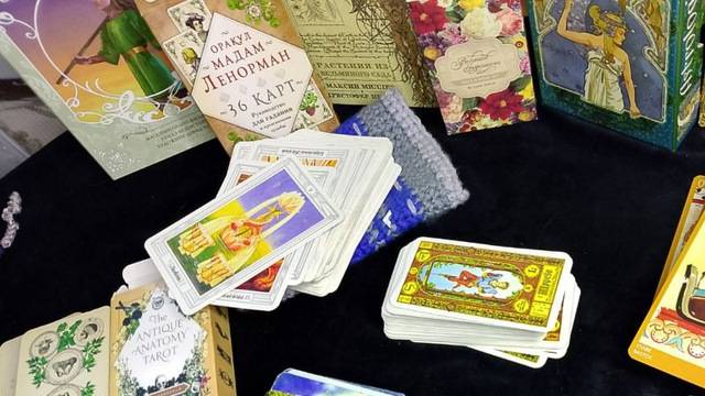 Как начать знакомство с новой колодой  карт?