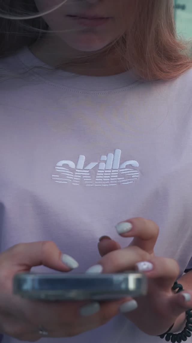 Реклама бренда одежды SKILLS