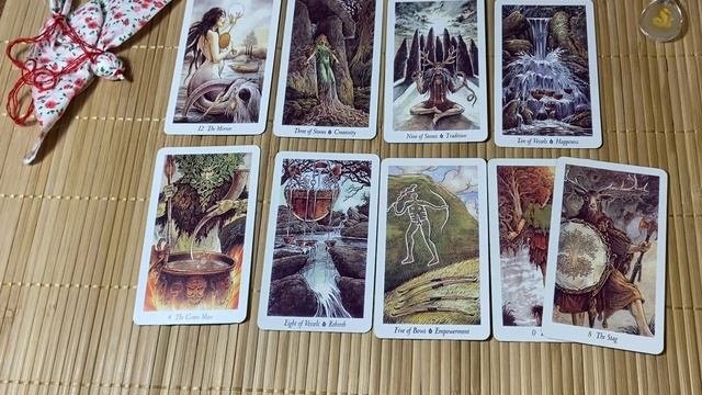 Что происходит в моменте 🍏🍏🍏Расклад на картах Таро🍏🍏🍏