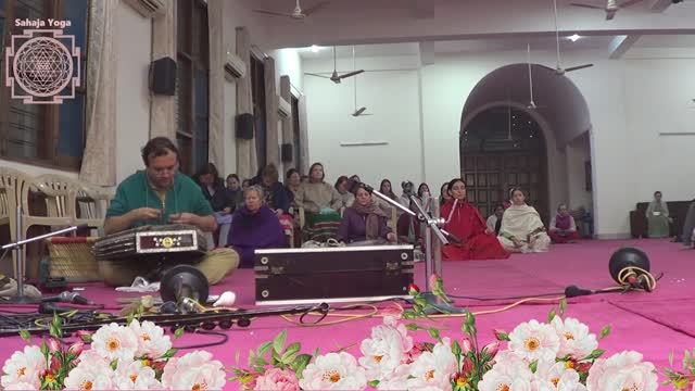 Сахаджа медитация в Нойда центре. На сантуре - Луис (Колумбия)