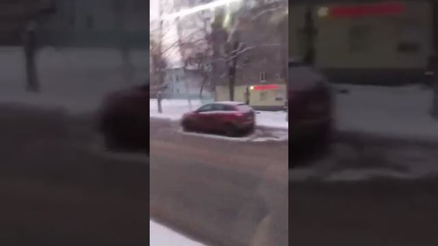 Поездка на трамвае Львёнок город Ижевск. Маршрут №10. Улица 9-я Подлесная - ЦУМ.