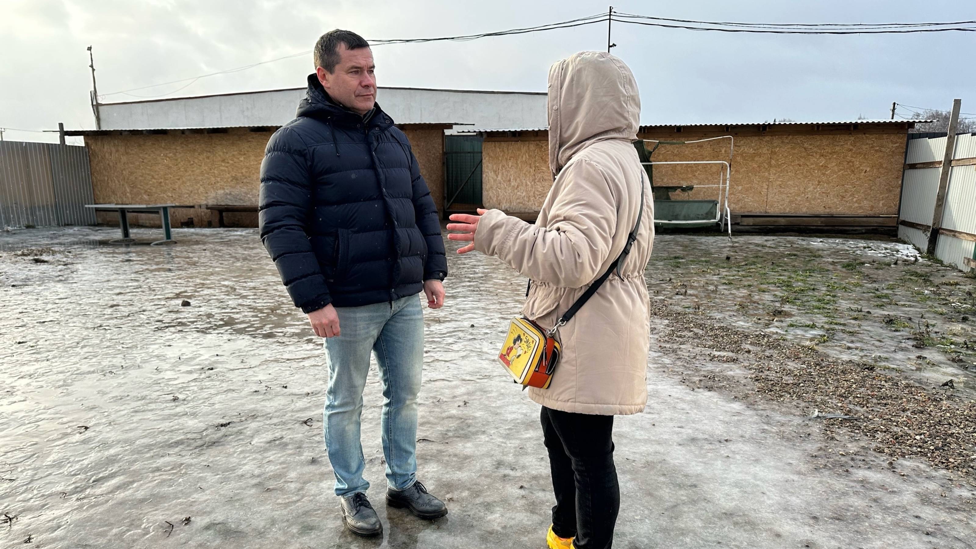 Игорь Чистюхин посетил приют для животных