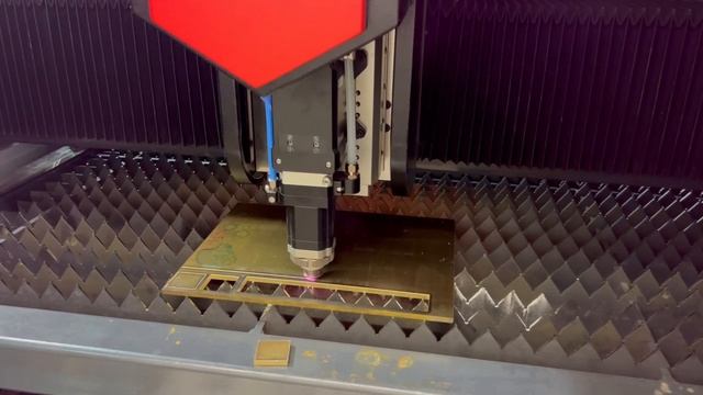 Станок лазерной резки MAGMA T с оптоволоконным источником IPG | Резка латуни