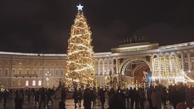 Ёлка на Дворцовой площади СПб. Районы, кварталы - Звери #районыкварталы #дворцоваяплощадь piter.su