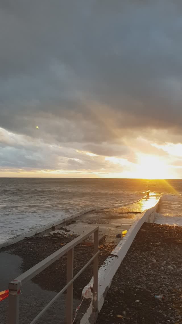 На волны можно смотреть бесконечно...