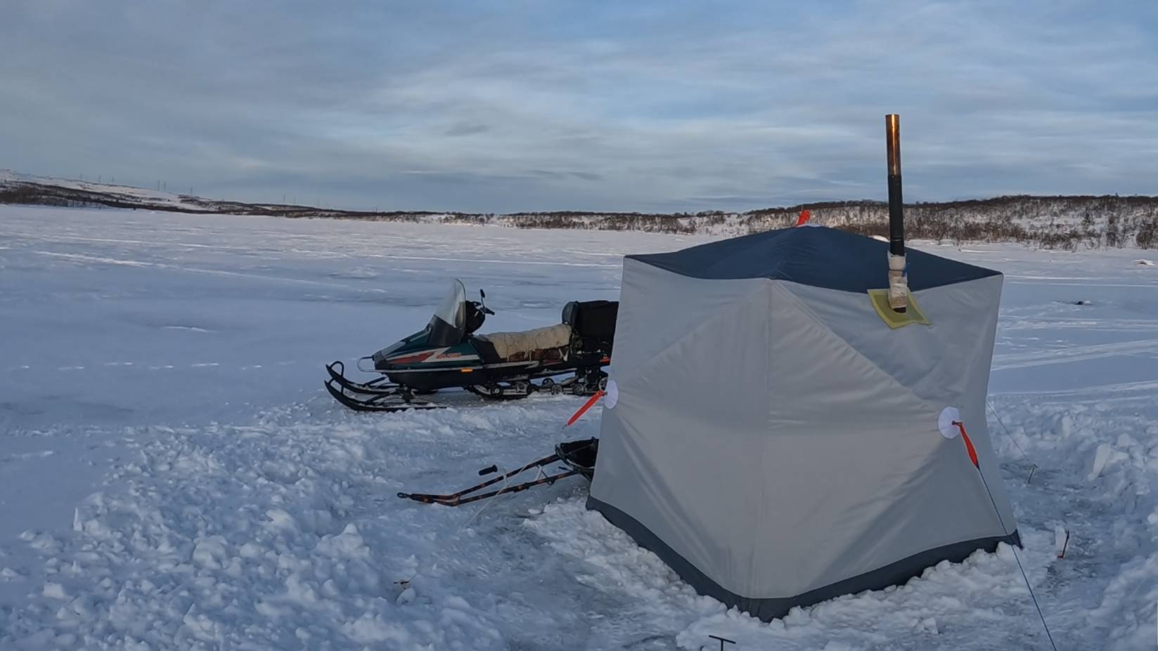 С ПАЛАТКОЙ НА РЫБАЛКЕ!