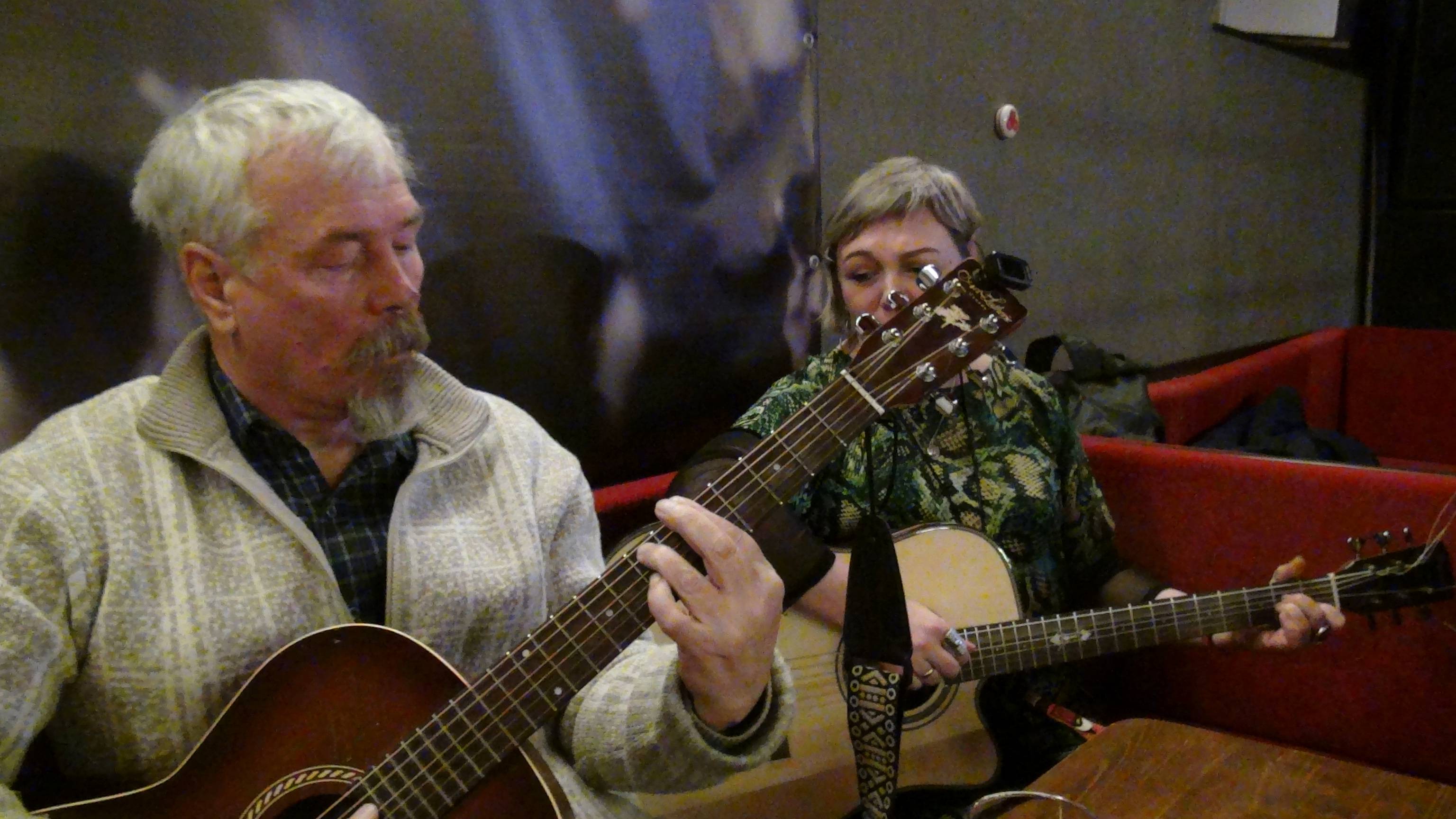 посиделки  под гитару// арт клуб "Пила" Котлас