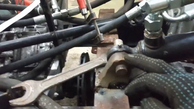 Из РУКАВЛИКИ в ГИДРАВЛИКУ.Закончил заднюю навеску,установил цилиндр.Самодельный трактор.