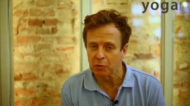 Гарт Маклейн — йога при рассеянном склерозе