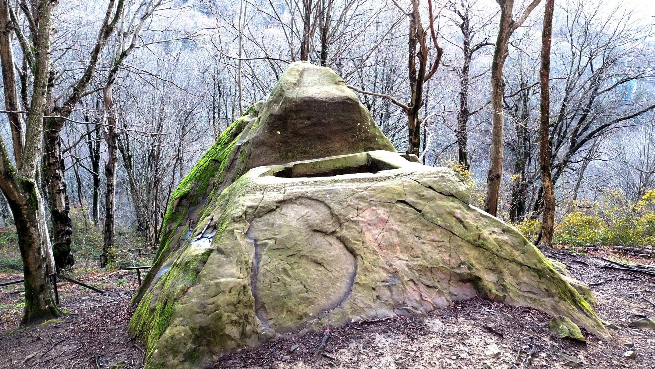 АЭРО 07 - Дополнение к Видео 27 - АСТРО-дольмен "ПИРАМИДА"