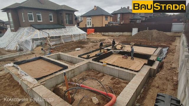 Фундамент для дома под ключ. Показ работы - этап укладка бетона и другие нюансы. Компания БауШтада.