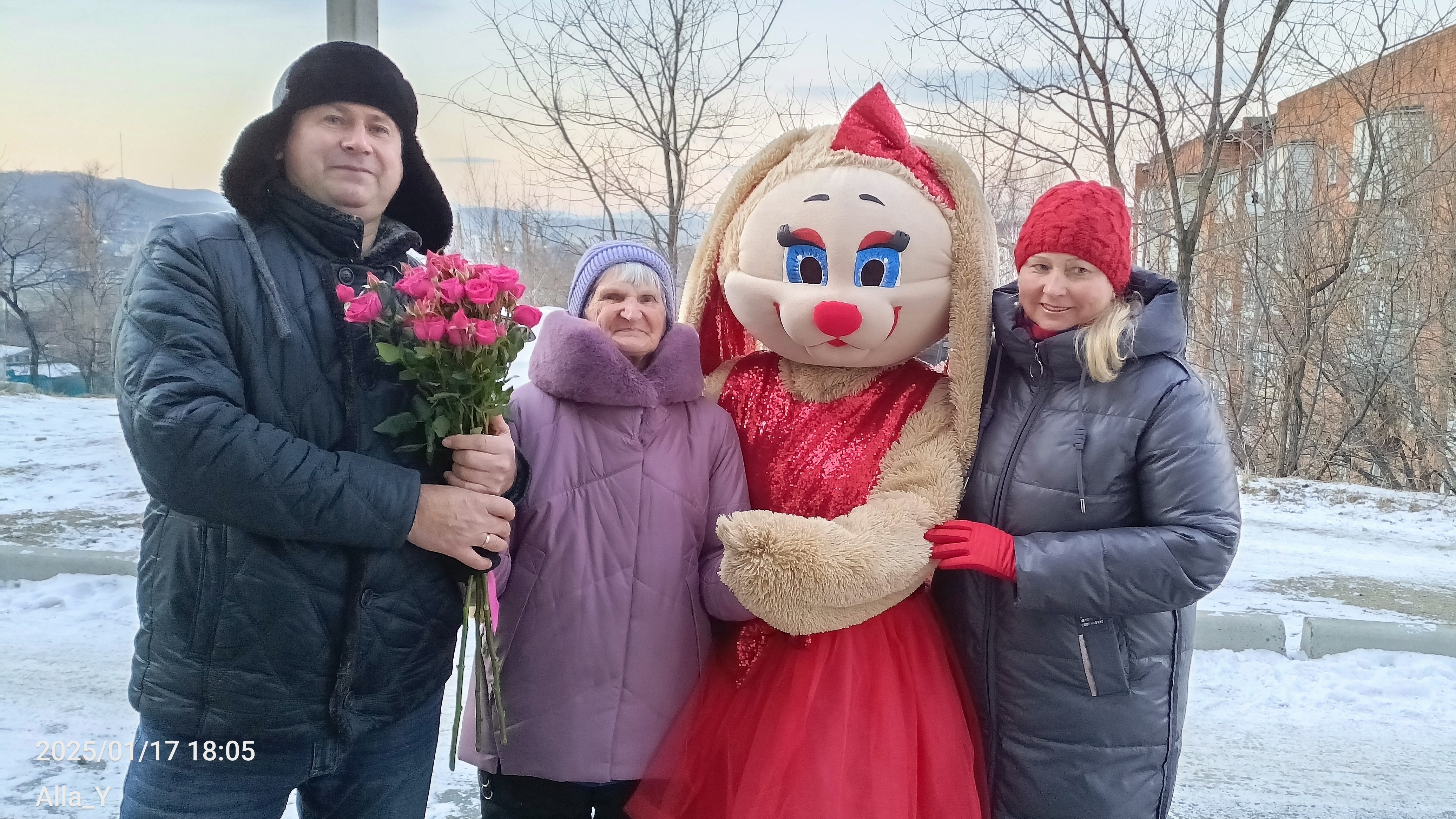 юбилей 85, поздравление от зайки!