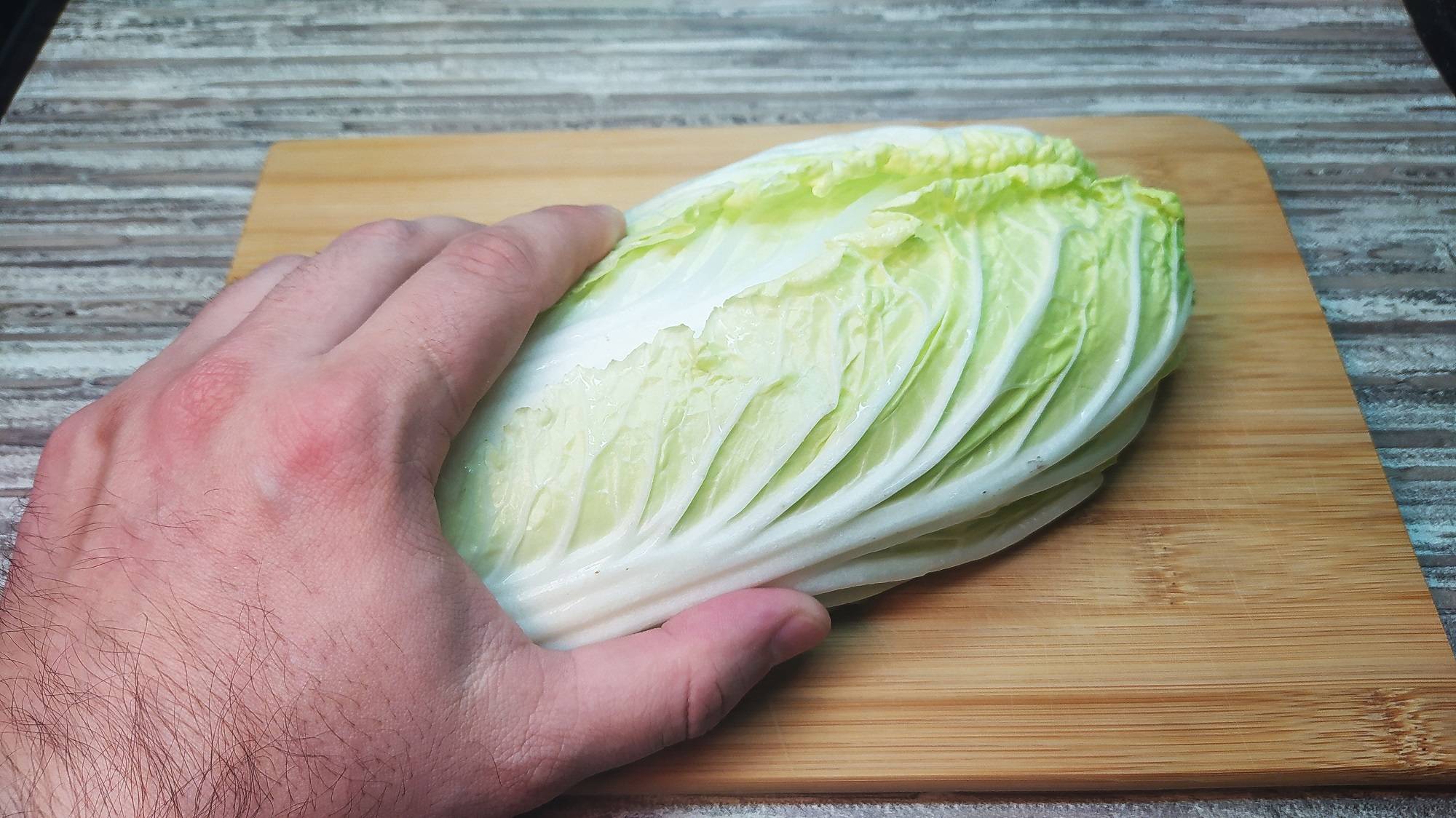 Рецепт салата из китайской капусты за 10 минут