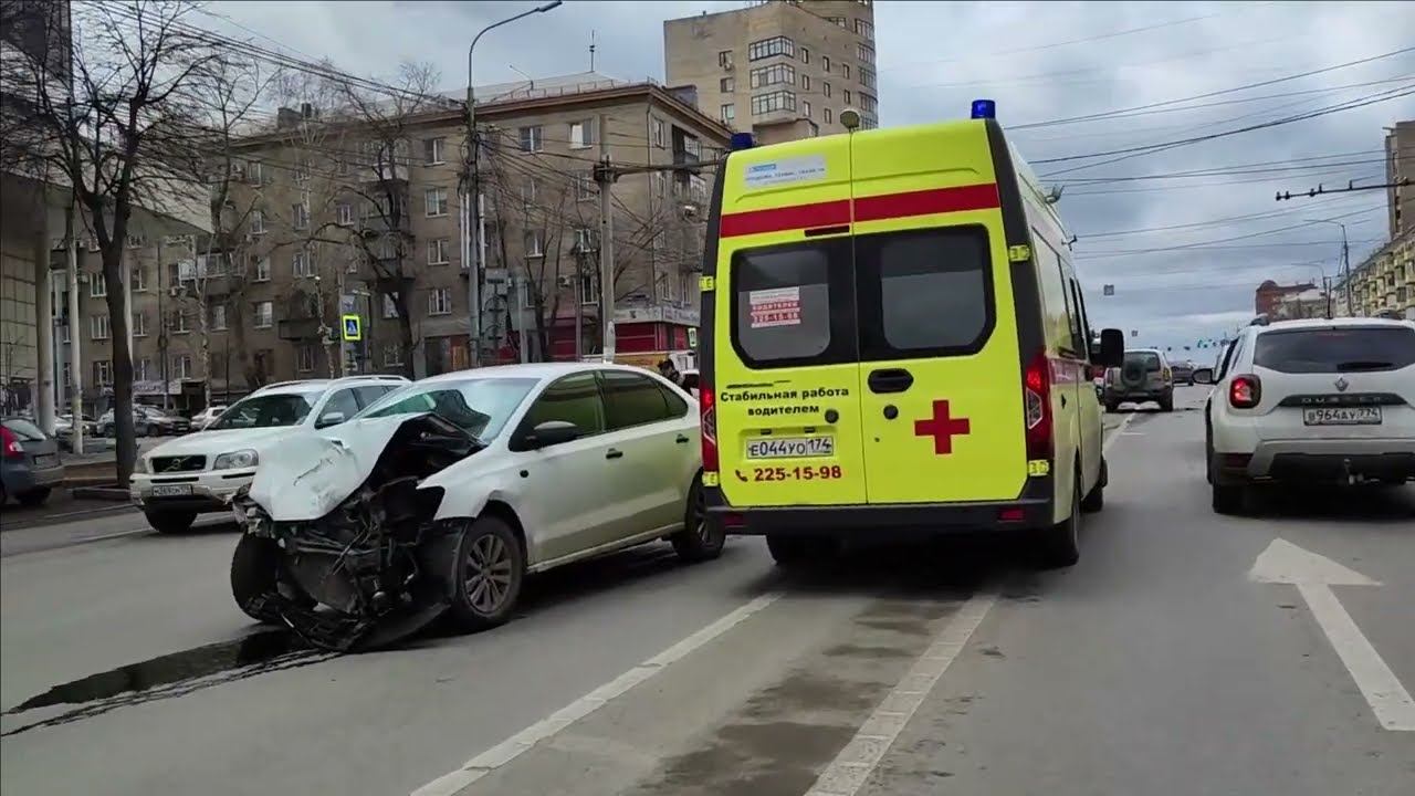 авария на пр.  Ленина и третьего интернационала 10. 04. 2023.  телефон