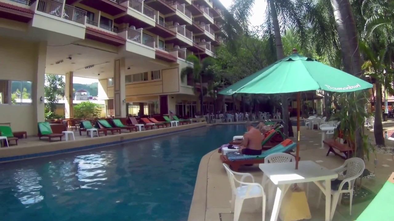 бассейн и внутренний двор отеля Baumanburi_Таиланд_Пхукет_Патонг