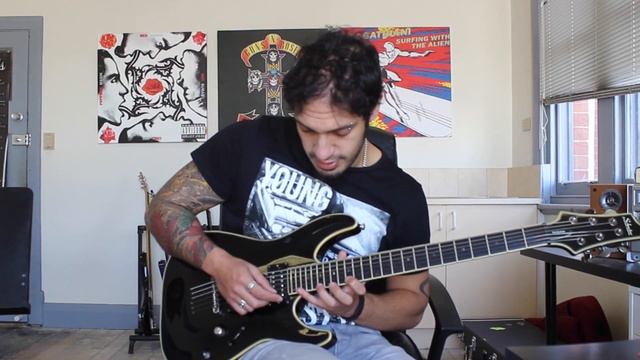 How to play 'Symphony Of Destruction' by Megadeth Guitar Solo Lesson w⧸tabs